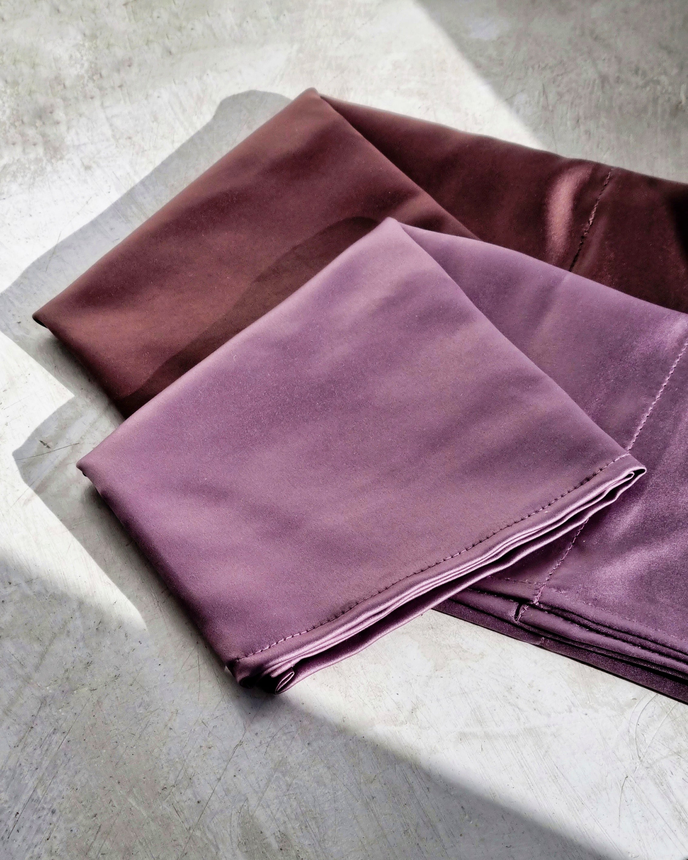 Satin Doeks – LOVE KINKS