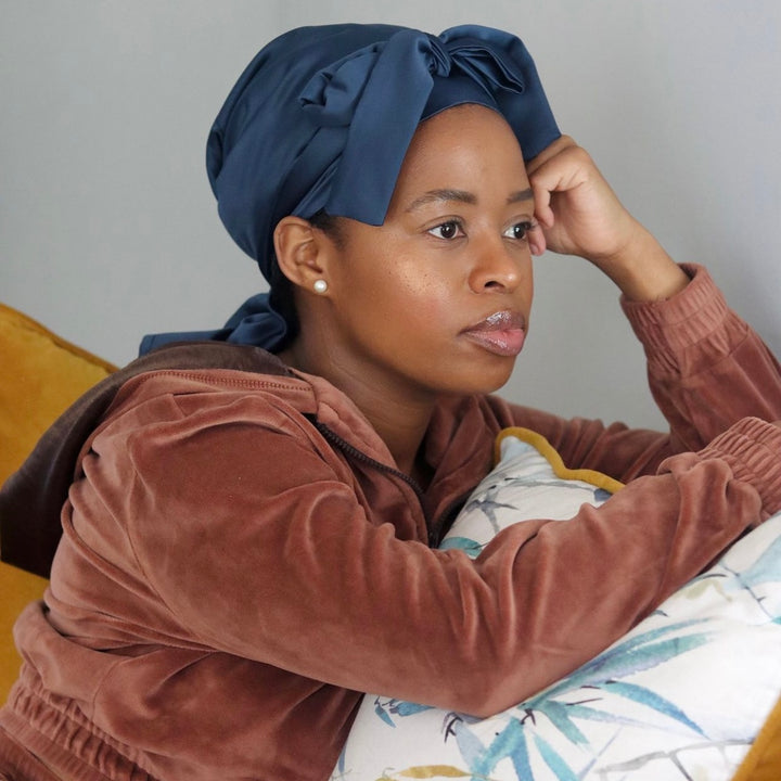 Satin Doeks – LOVE KINKS